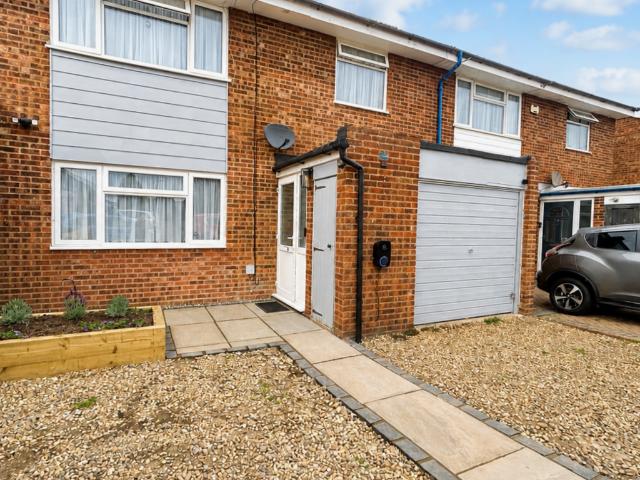 3 bedroom terraced house for sale