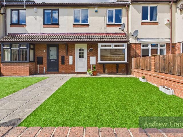 3 bedroom terraced house for sale