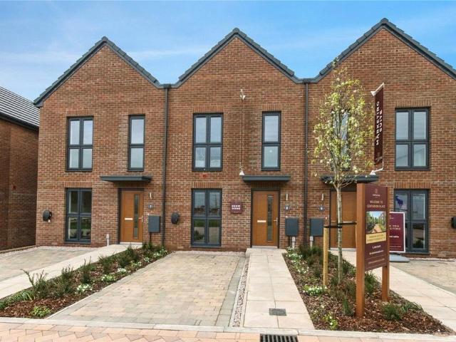 3 bedroom terraced house for sale