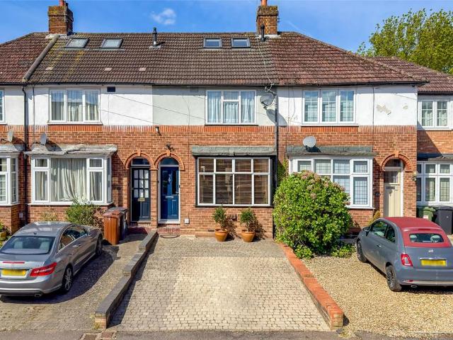 3 bedroom terraced house for sale