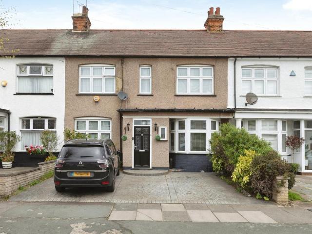 3 bedroom terraced house for sale