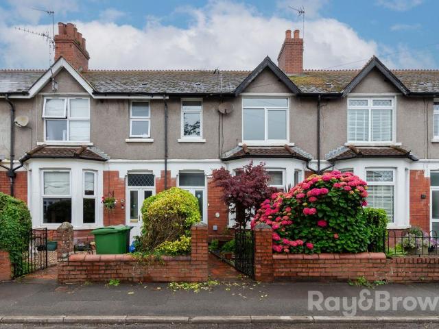 3 bedroom terraced house for sale