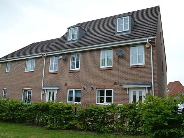 3 bedroom terraced house for sale