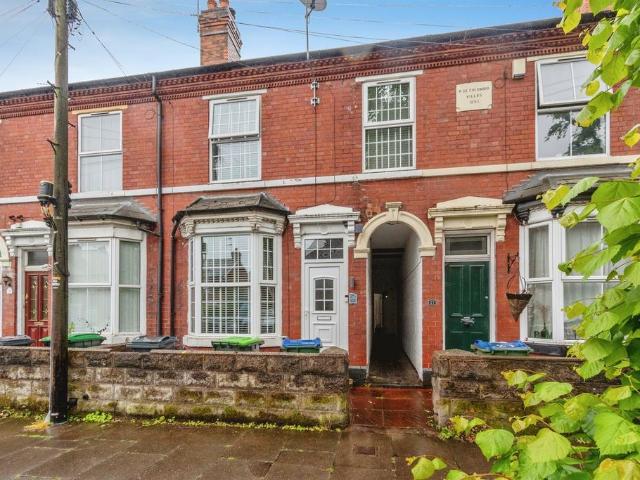 3 bedroom terraced house for sale