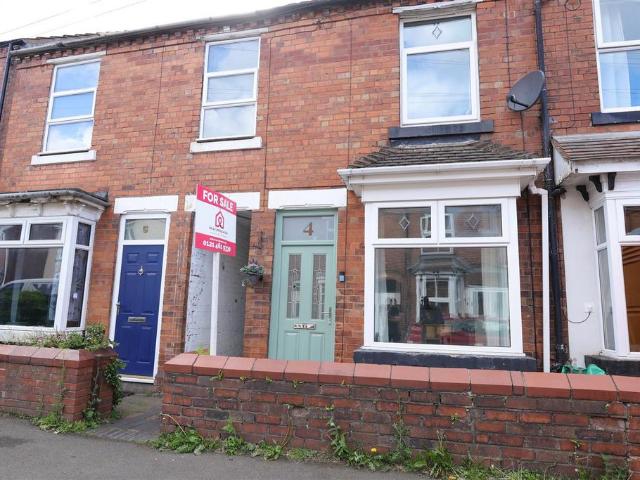 3 bedroom terraced house for sale