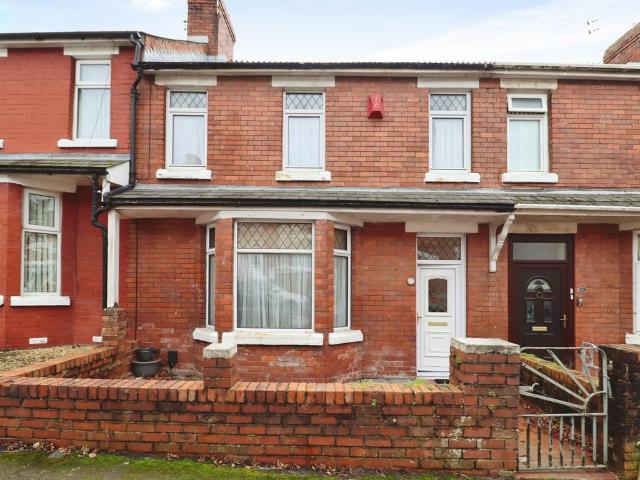 3 bedroom terraced house for sale