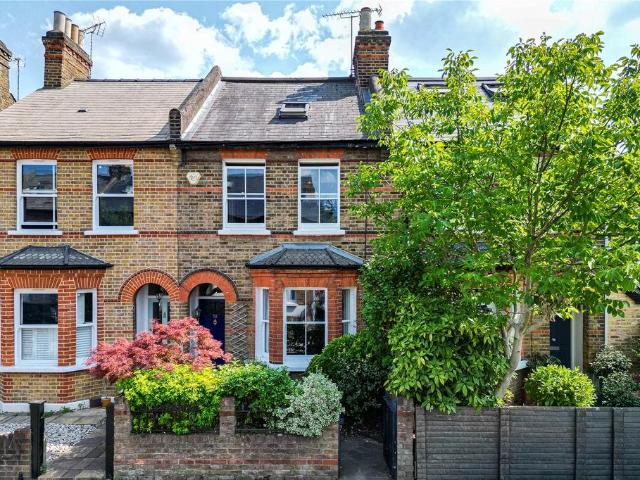 3 bedroom terraced house for sale