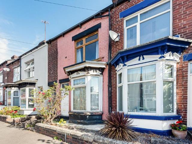 3 bedroom terraced house for sale