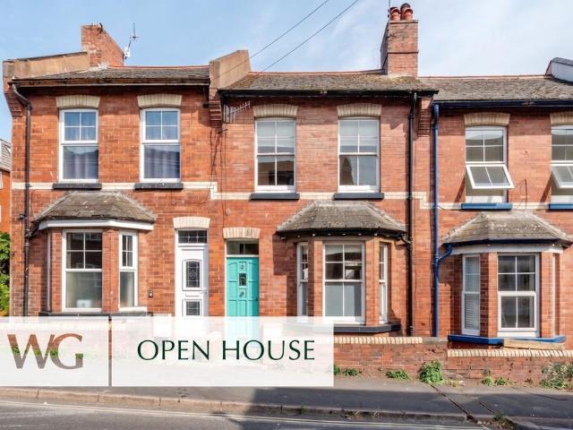3 bedroom terraced house for sale