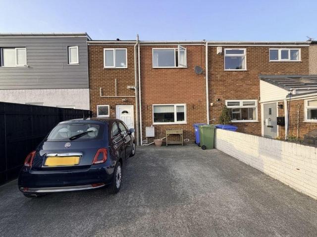3 bedroom terraced house for sale