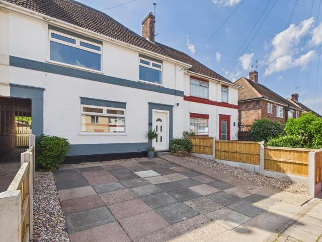 3 bedroom terraced house for sale