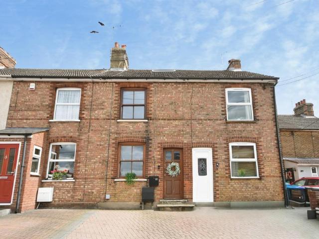 3 bedroom terraced house for sale