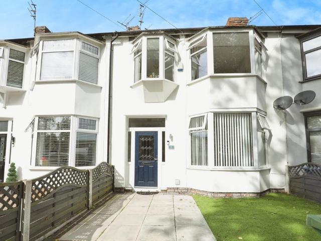 3 bedroom terraced house for sale