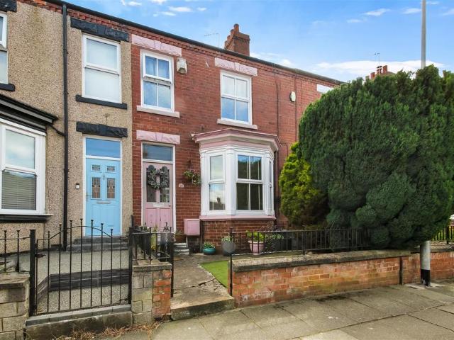 3 bedroom terraced house for sale