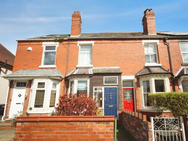 3 bedroom terraced house for sale