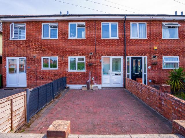 3 bedroom terraced house for sale