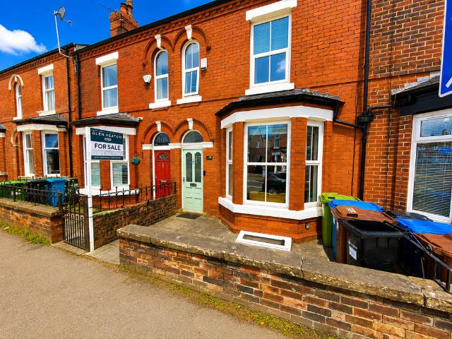 3 bedroom terraced house for sale