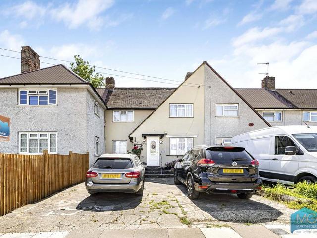 3 bedroom terraced house for sale