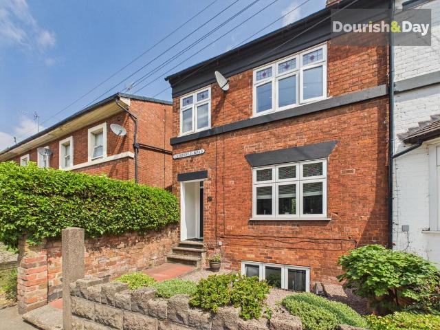 3 bedroom terraced house for sale
