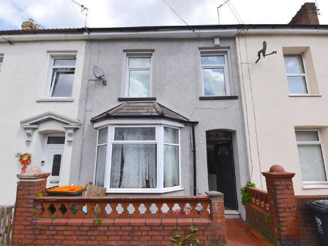 4 bedroom terraced house for sale