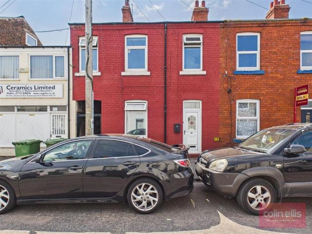 3 bedroom terraced house for sale