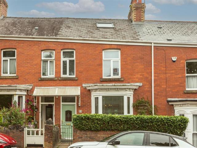 3 bedroom terraced house for sale