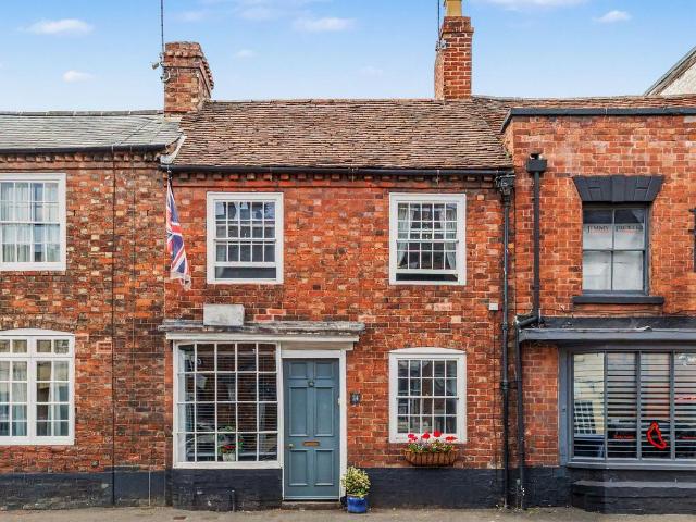 3 bedroom terraced house for sale