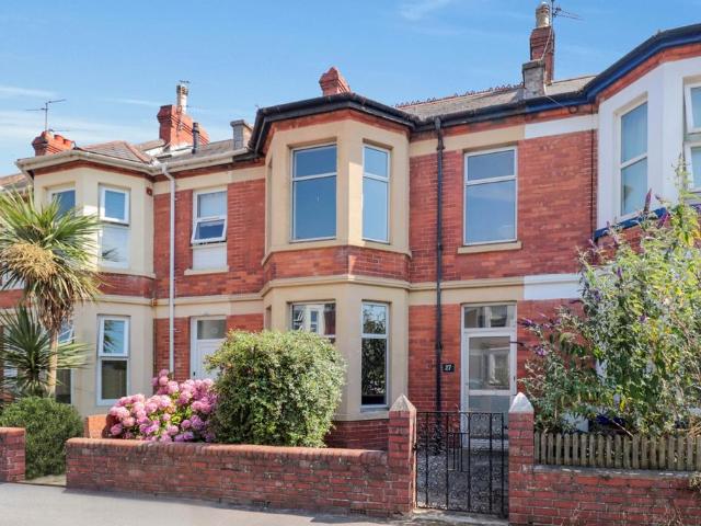 3 bedroom terraced house for sale