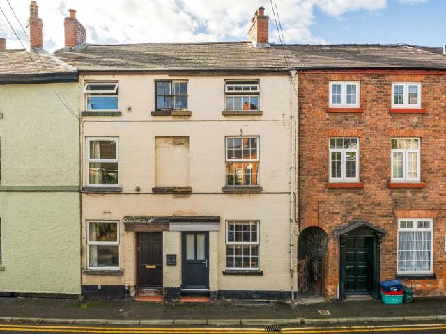 3 bedroom terraced house for sale
