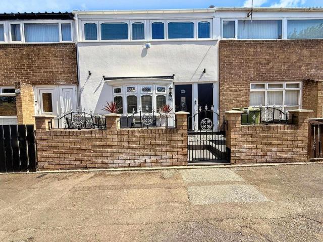 3 bedroom terraced house for sale