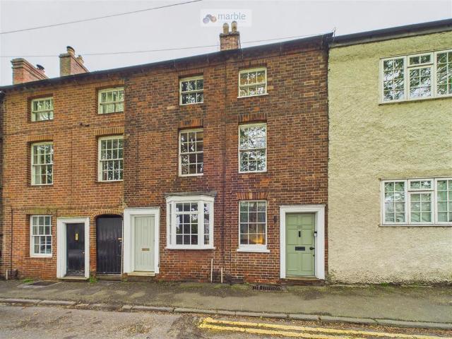 3 bedroom terraced house for sale