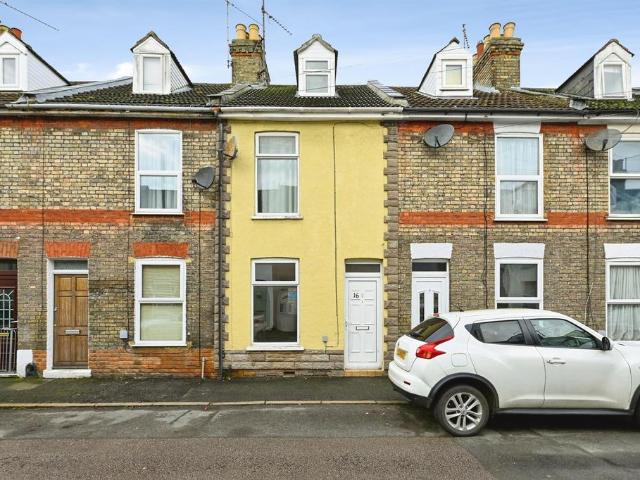 3 bedroom terraced house for sale