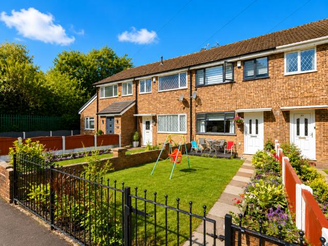3 bedroom terraced house for sale
