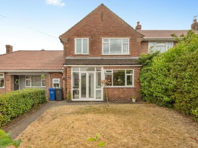 3 bedroom terraced house for sale