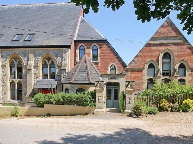 3 bedroom mews for sale
