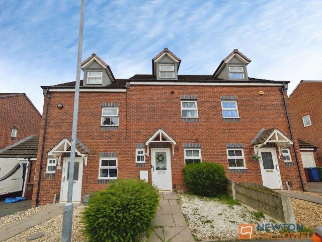 3 bedroom terraced house for sale