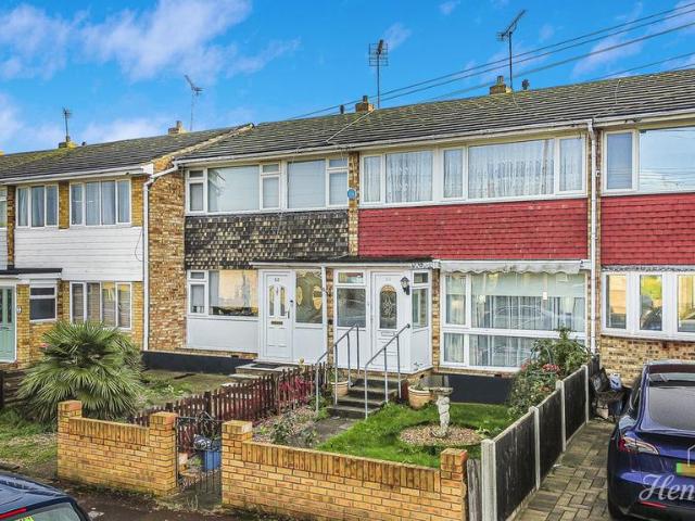 3 bedroom terraced house for sale