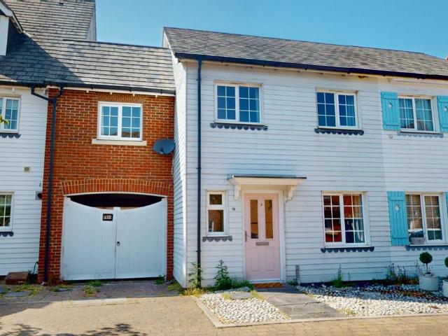 3 bedroom terraced house for sale
