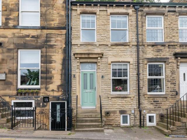 3 bedroom terraced house for sale