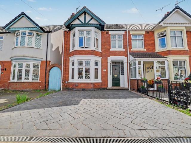 3 bedroom terraced house for sale