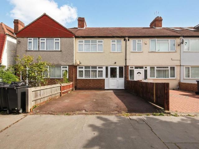 3 bedroom terraced house for sale