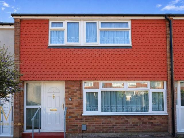 3 bedroom terraced house for sale