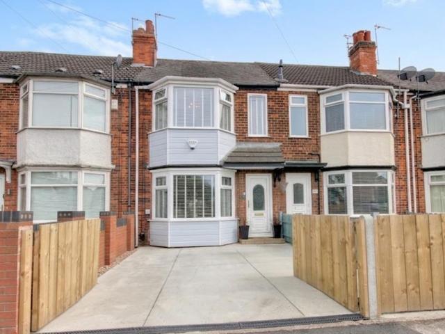 3 bedroom terraced house for sale