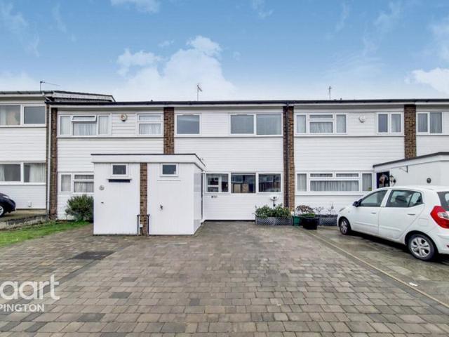 3 bedroom terraced house for sale