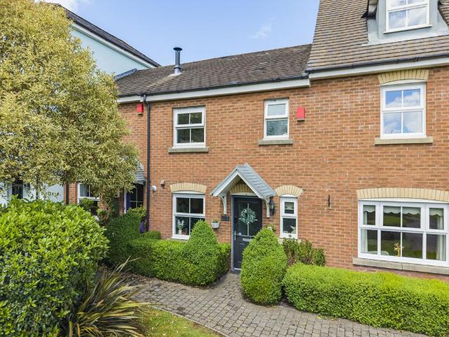 3 bedroom terraced house for sale