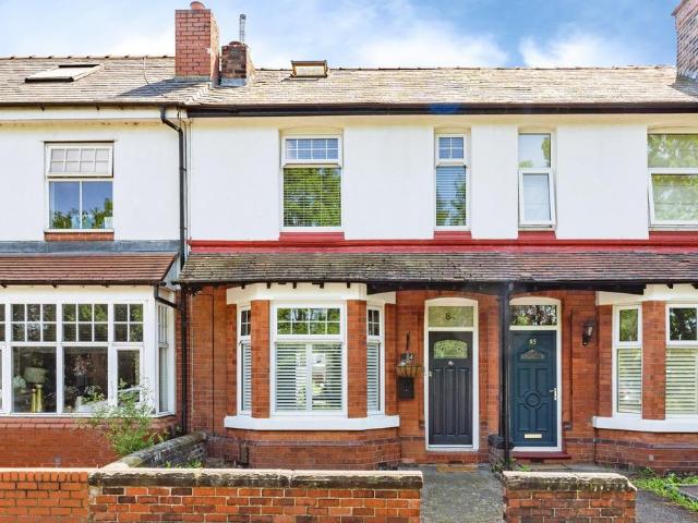 3 bedroom terraced house for sale