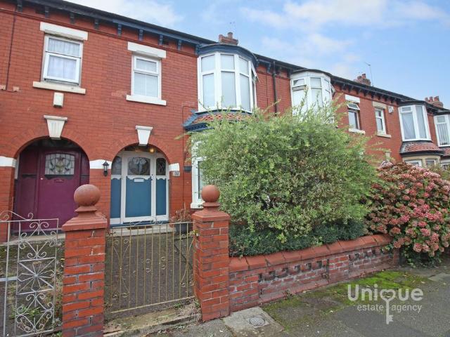3 bedroom terraced house for sale