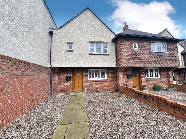 3 bedroom terraced house for sale