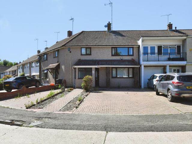 3 bedroom terraced house for sale