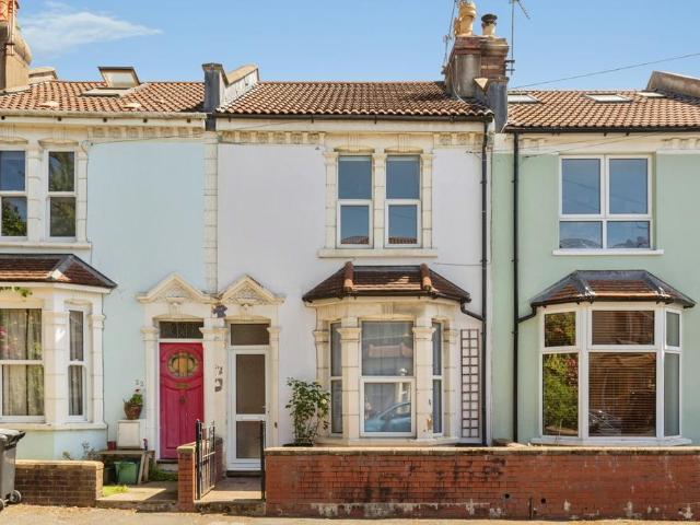 3 bedroom terraced house for sale